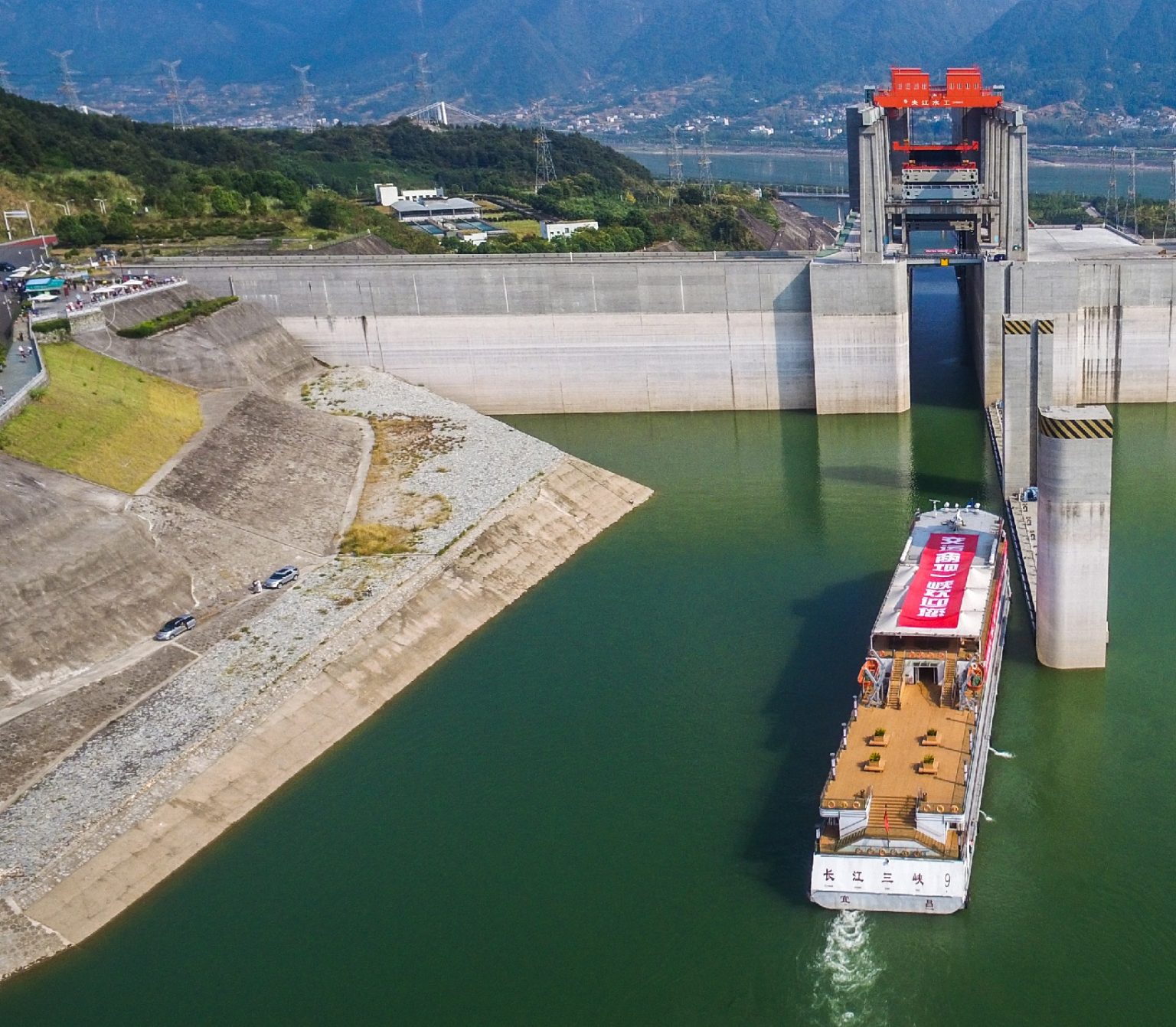 Three Gorges ship lift - Infrastructure Global